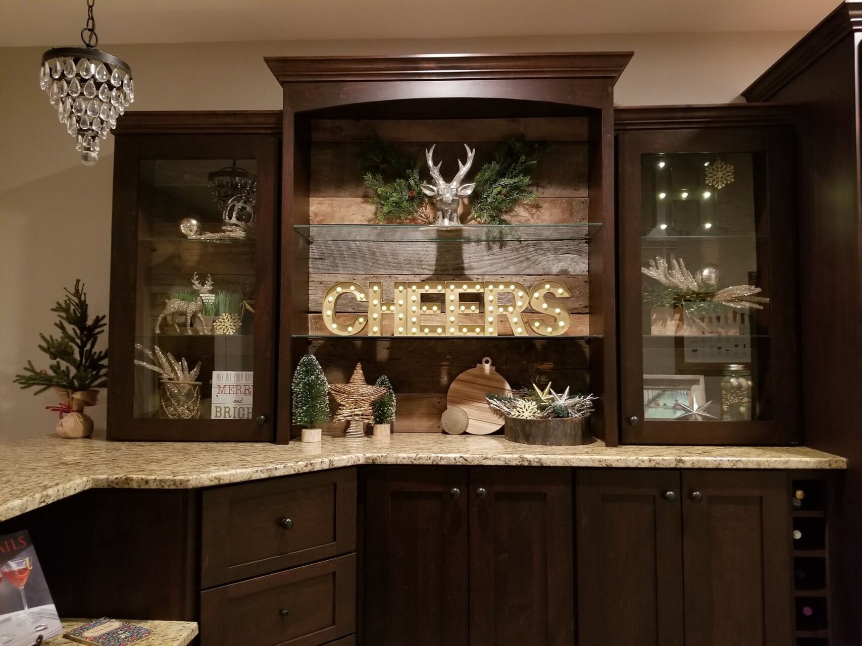 Holiday Decorating Tips! #FitFunFab - Z93