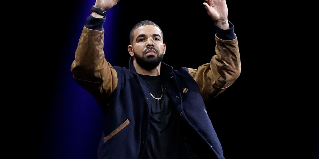 DRAKE SHEDS A FEW TEARS IN HIS NEW VIDEO - Z93