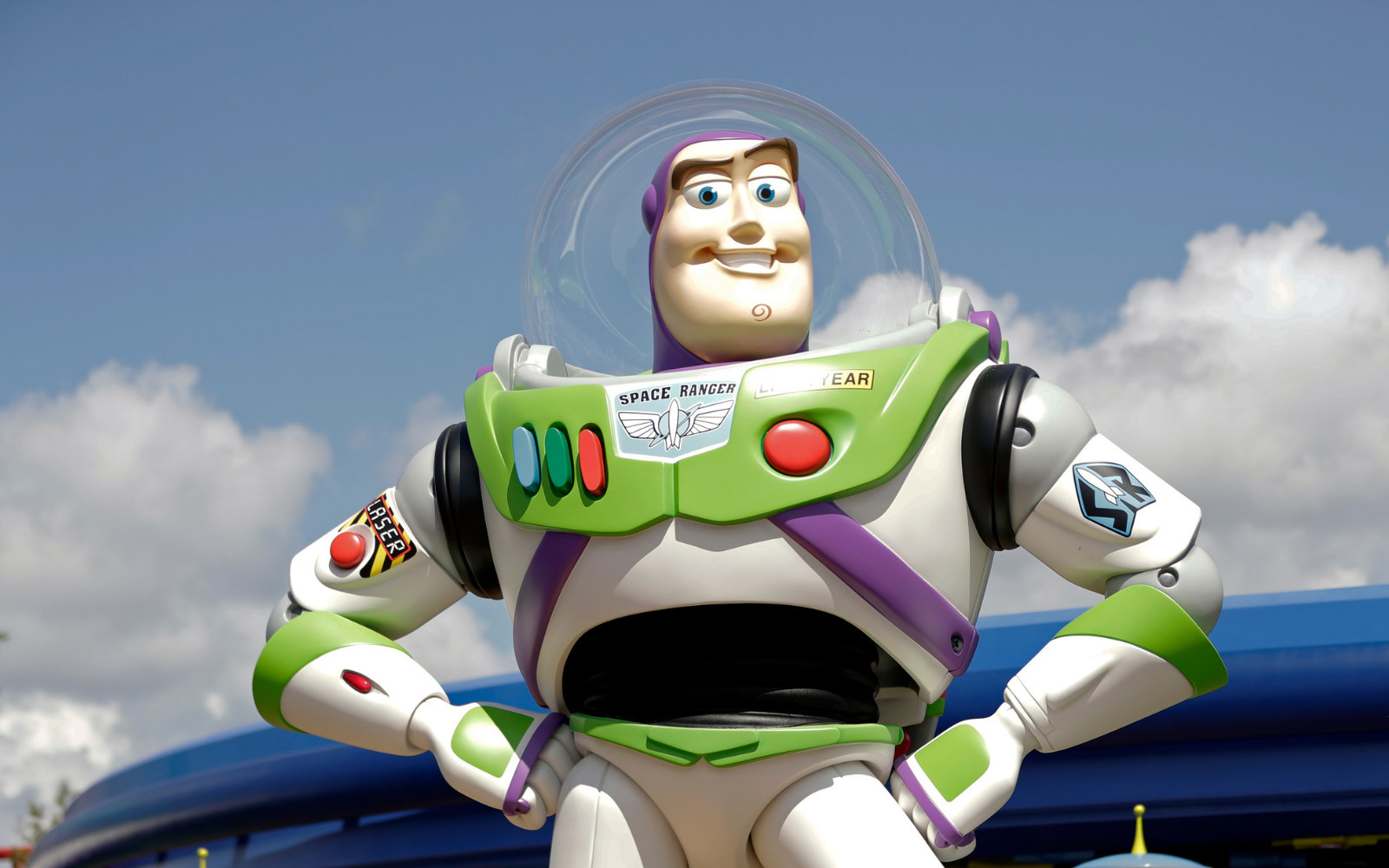 NEW LIGHTYEAR TRAILER GIVES FULL LOOK AT CHRIS EVANS VOICED BUZZ - Z93