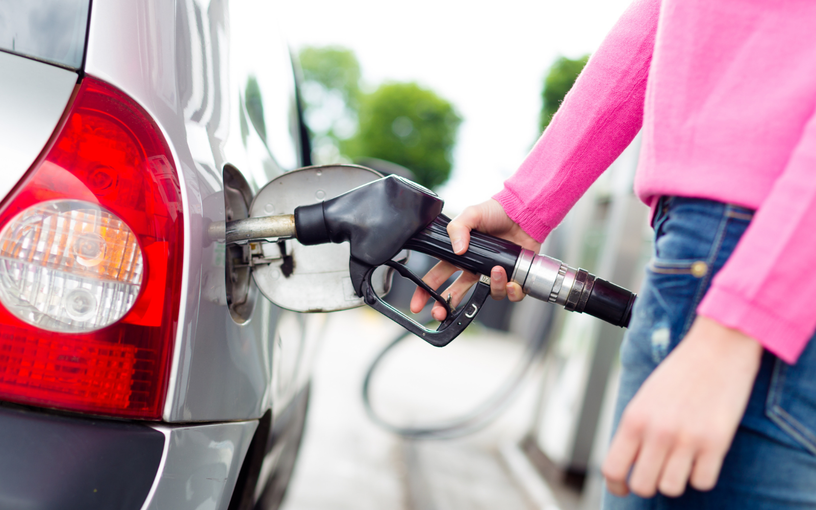 7 WAYS TO SAVE MONEY ON GAS AND GROCERIES - Z93