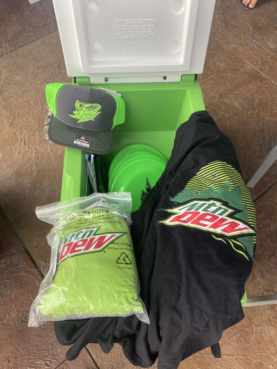 WIN A MOUNTAIN DEW REMOTE-CONTROL ROVER COOLER OR CRUIZIN’ COOLER - Z93