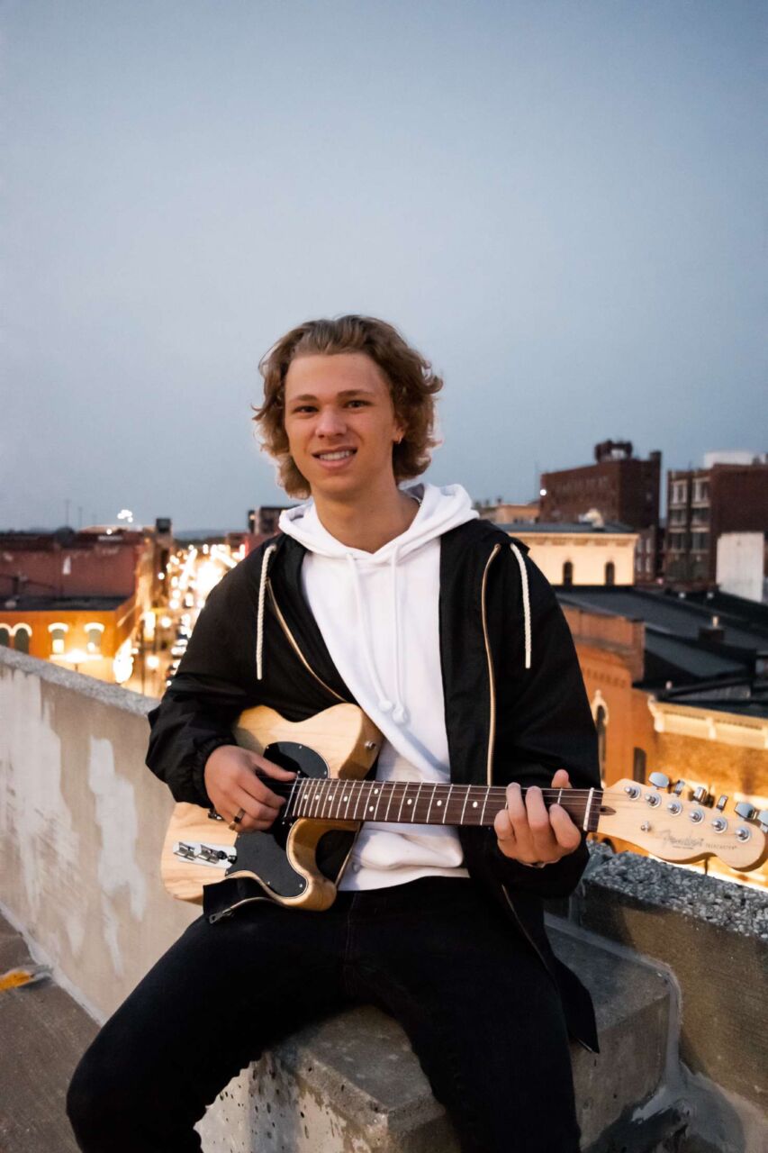 LA CROSSE ARTIST GAVIN DEGIER DEBUTS NEW SONG ON Z93 - Z93 LA CROSSE ARTIST GAVIN DEGIER DEBUTS NEW SONG ON Z93 - Z93