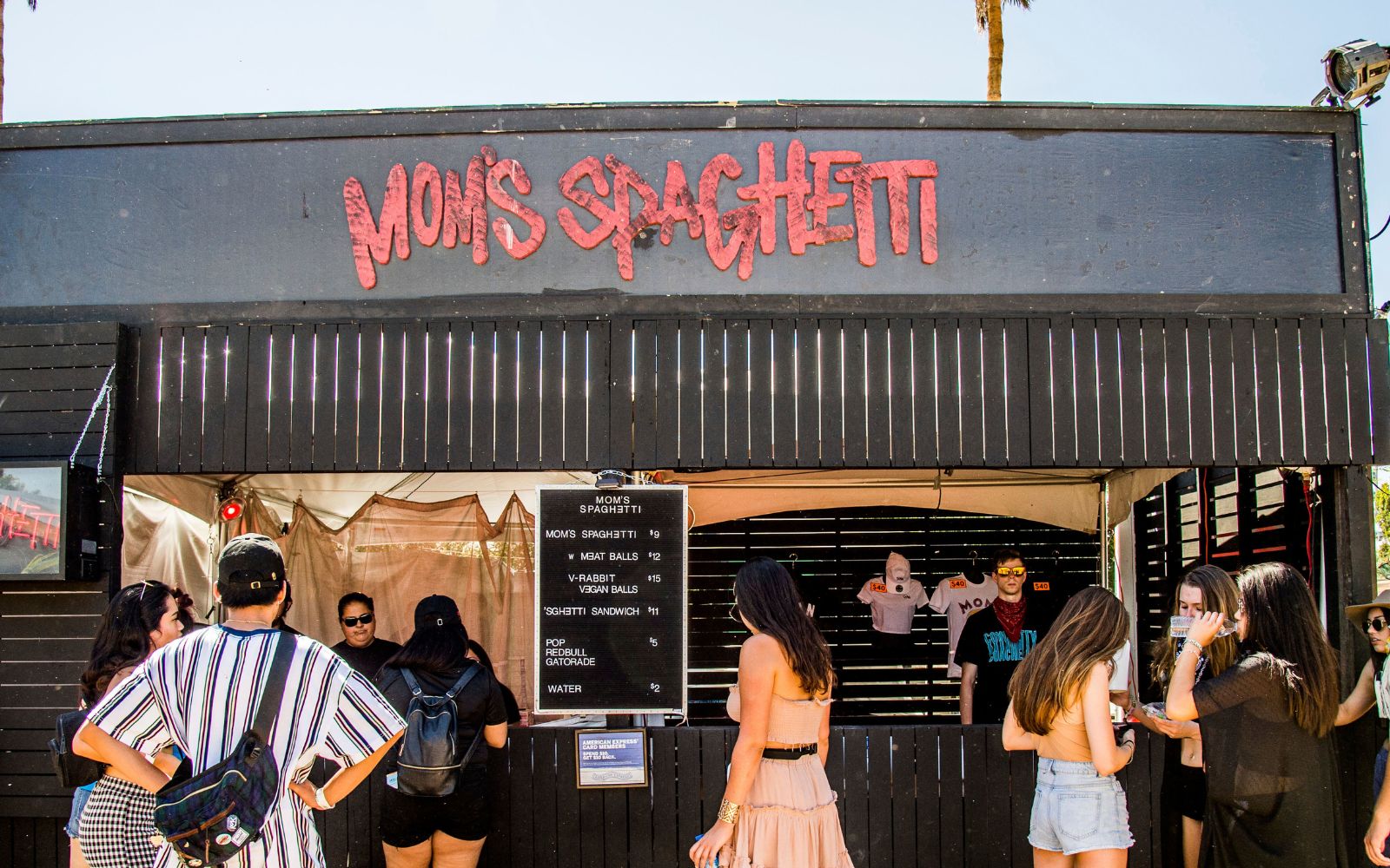 EMINEM ANNOUNCES MOM'S SPAGHETTI SAUCE AT HOME - AND ALREADY SOLD OUT - Z93