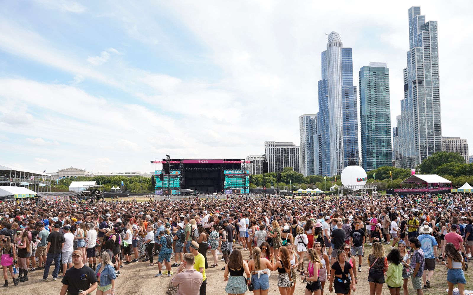 SZA, RENEÉ RAPP, VICTORIA MONÉT & TONS MORE ANNOUNCED FOR LOLLAPALOOZA ...